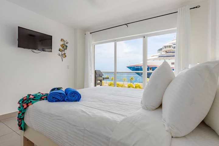 Ocean And Cruise Ship View Apartment By Bluearuba - Aruba