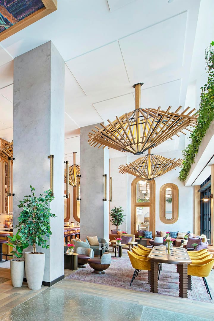 Trendy Williamsburg Hotel With Rooftop Bar - Brooklyn, NY