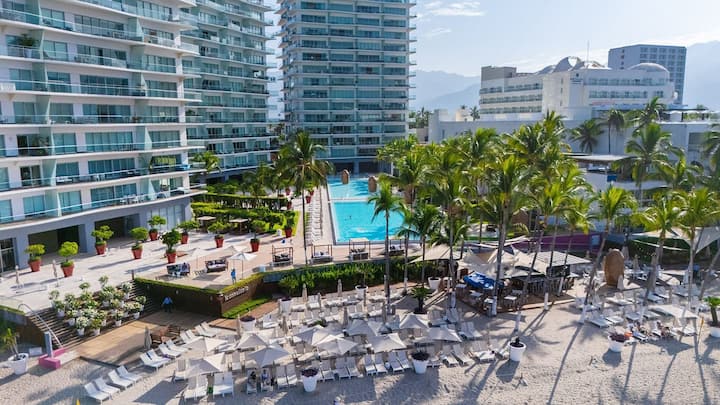Beachfront Pools, Hot Tubs, Cinema, Game Room, Gym - Puerto Vallarta
