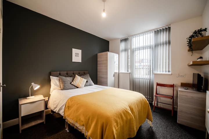 Garden View Double Room - Doncaster