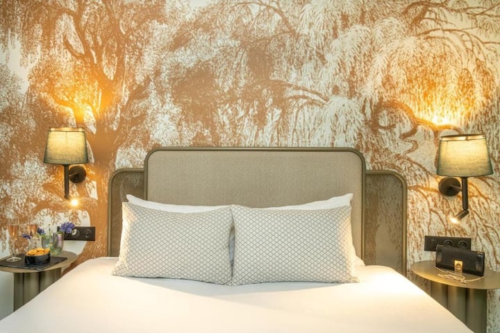 Avalon Hotel Gare Du Nord - Confort Balcony Room - Paris