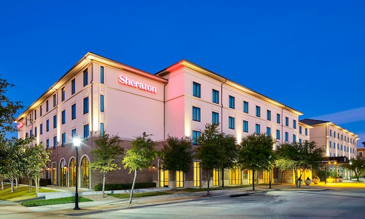 Freshly Renovated Hotel In Stonebriar Commons - Plano, TX
