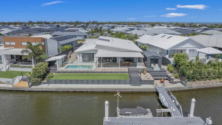 Aquila - Majesty And Elegance - Brisbane