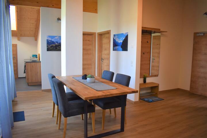 Ferienwohnung Bergblick Mit 2 Schlafzimmern, 85m² - Kolbermoor