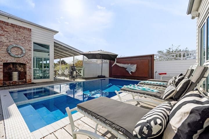 Ocean Beach Solar Heated Pool, Heart/sorrento - Sorrento