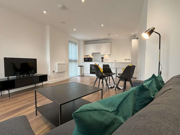 Modern 2 Bed With Parking - Grand Exchange, Brackn - Bracknell