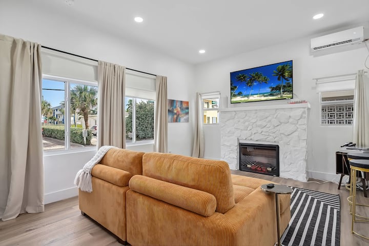 Casa Roselle # 1 - Hollywood, FL