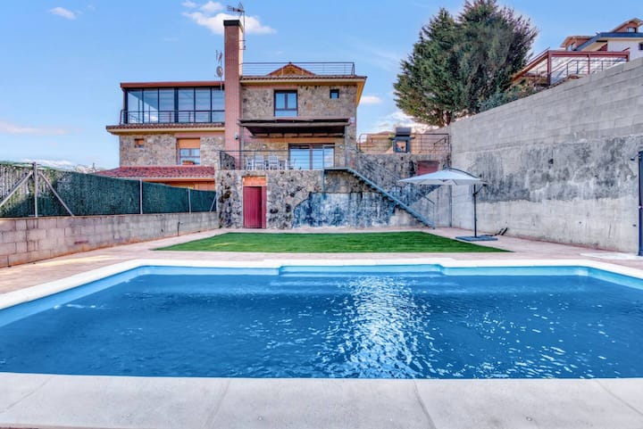 "Home Apo"· Family Villa W/pool&cinema Near Madrid - Rascafría