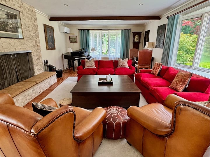 Huge Screen Porch, Chef's Kitchen L Prime Location - グレート・バリントン, MA