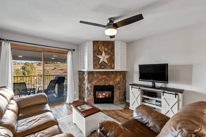Hikein/ski Out-slopeview-hottubs-shuttle-sauna-gym - Steamboat Springs, CO