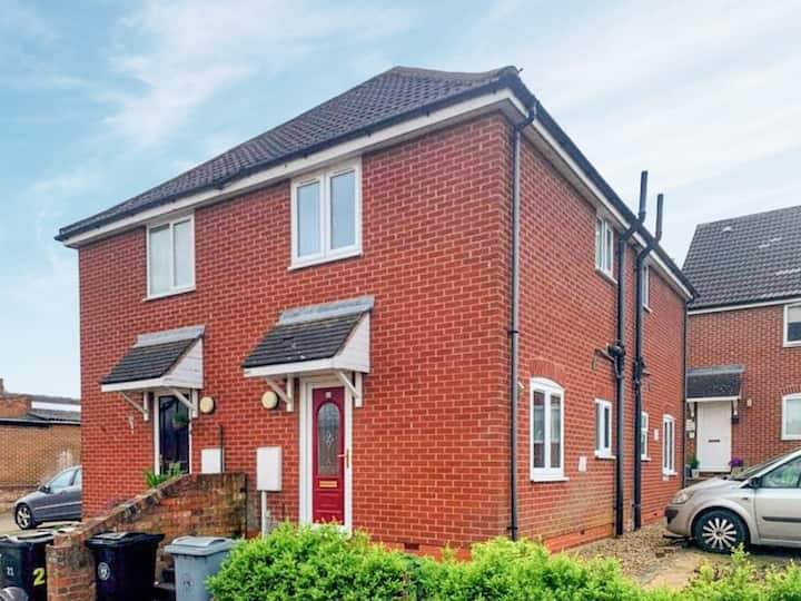 Julius-den - Belvoir Castle