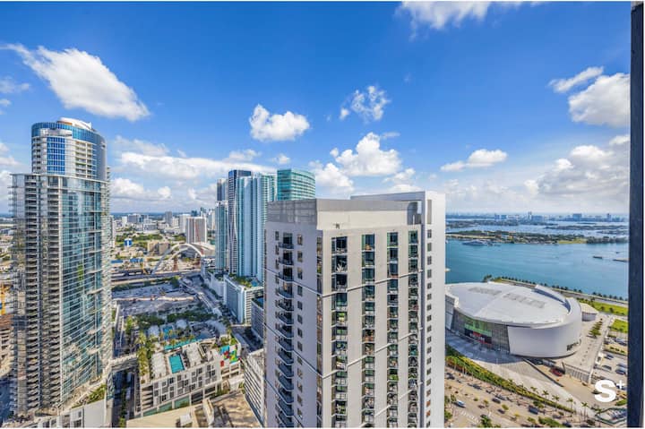 Stylish Downtown 1-bd Condo | Pool, Spa & Wellness - Miami