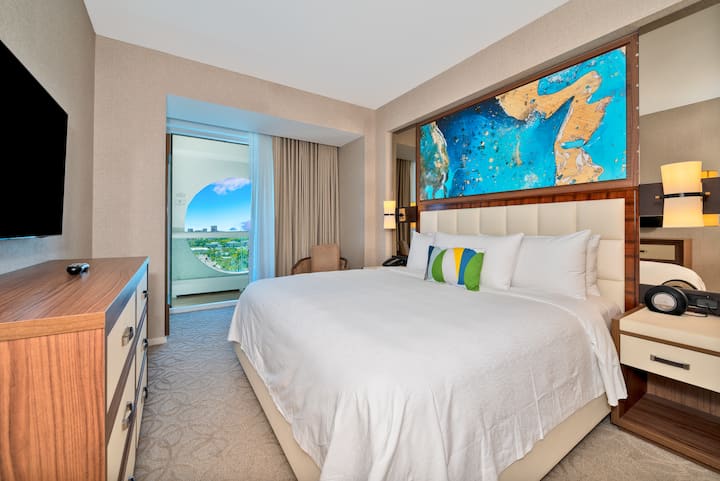 Luxury 1br, 1.5-bathroom At Conrad Fort Lauderdale - Fort Lauderdale, FL