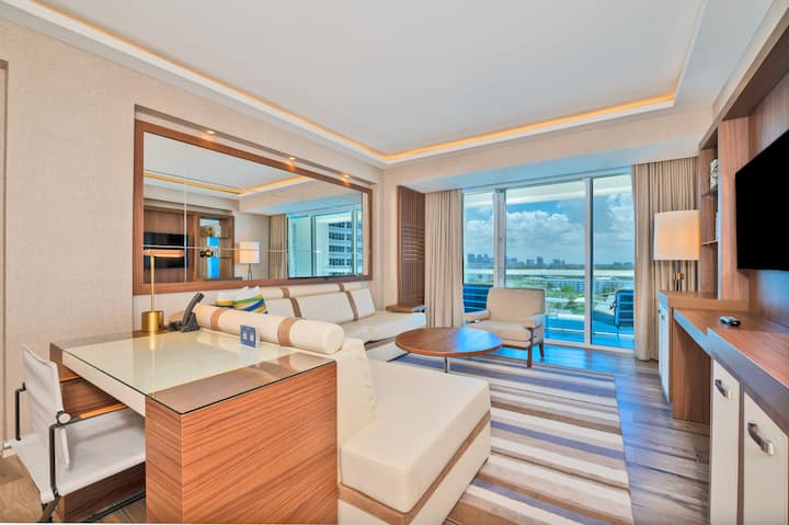 Luxury 1br, 1.5-bathroom At Fort Lauderdale - Fort Lauderdale
