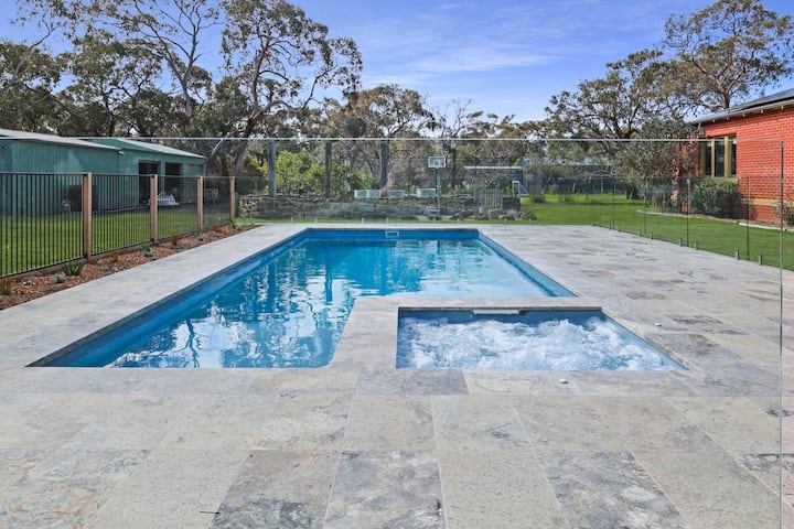 Homestead Pool House, Spa, Basketball, Heated Pool - Leopold