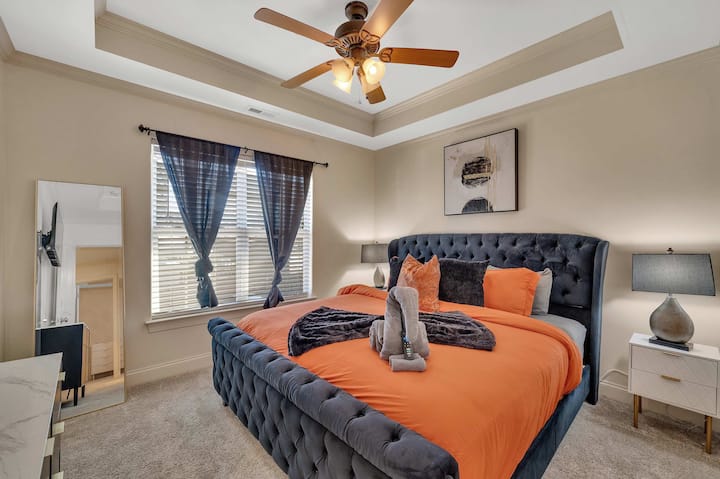 Cozy 2b Townhouse - King Bed - Concord, NC