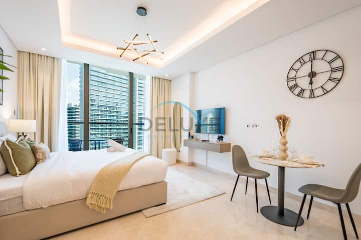 Hot Promo: Chic Studio Close To Iconic Water Canal - Dubai