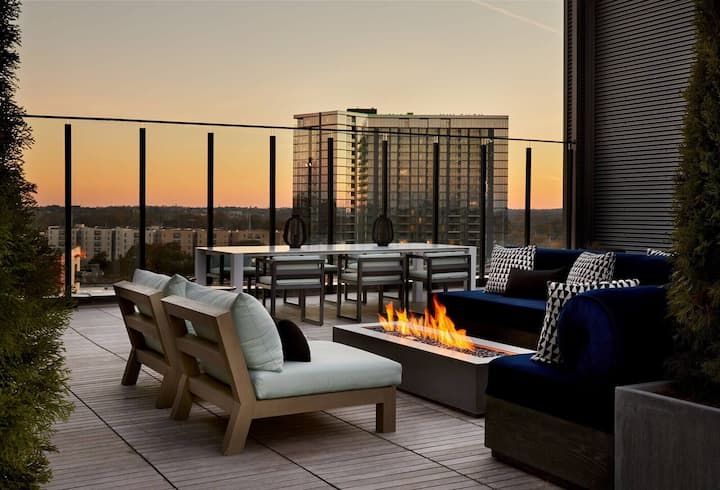 Upscale Midtown Getaway - House Of Blue - Atlanta, GA