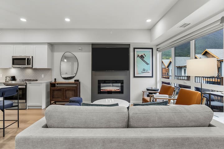 Perfect 3 Bed/2 Bath Topfloor Mt. Views-pool - Canmore