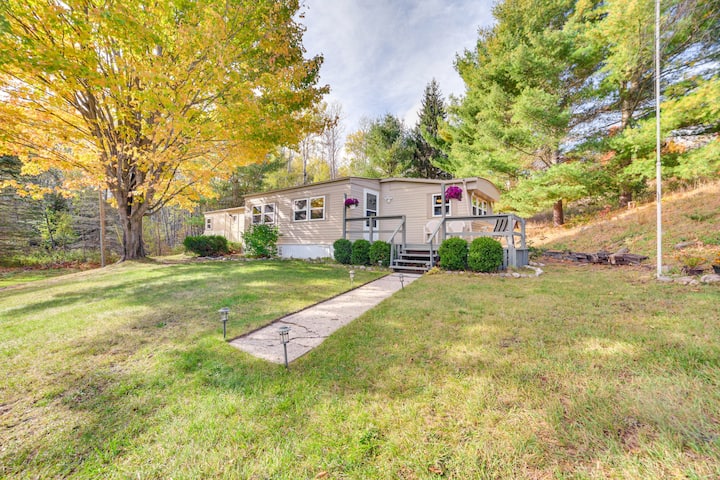 3 Mi To Lake Michigan: Pet-friendly Home! - Petoskey, MI