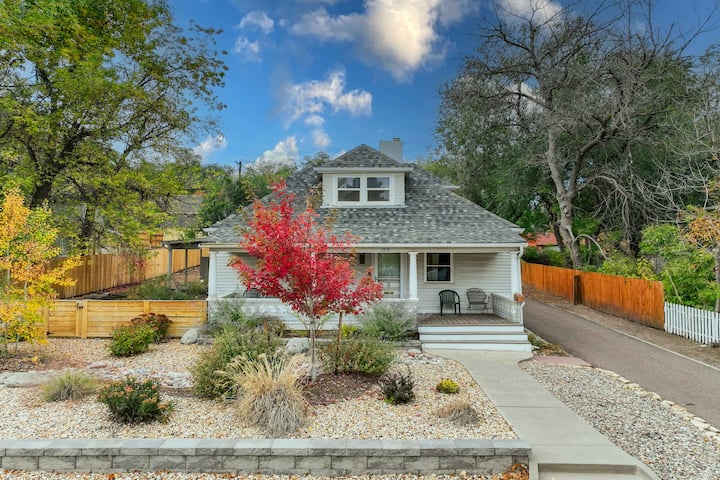 Bristol Bloom! Oasis In The Heart Of Cos! - Colorado Springs, CO