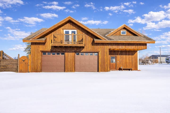 Mountain View Chalet Between Bozeman & Big Sky - Gallatin Gateway, MT