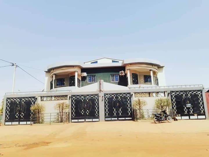 Villa Amina Splendid Elegant Structure - Burkina Faso