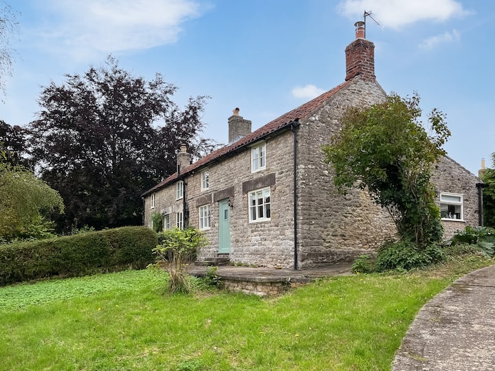 Lawns Cottage - Helmsley Castle