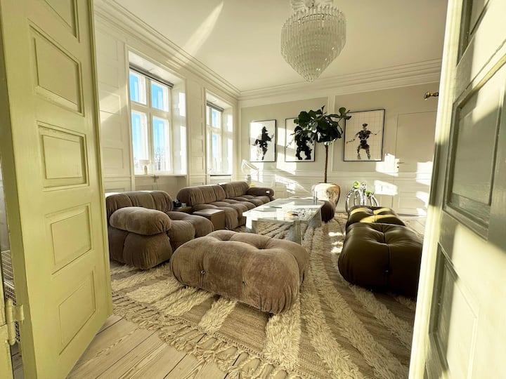 Luxury 260 Sqm With 4br Overlooking King’s Garden - Copenhagen