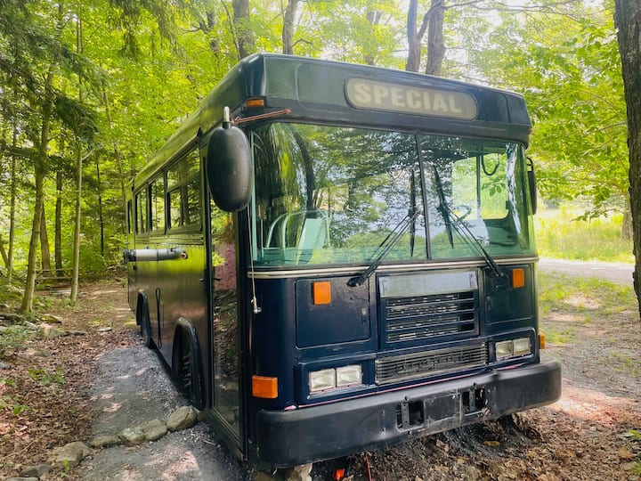 Magic Bus On River W/hot Tub At Smuggler's Notch - Vermont