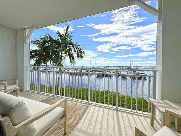 The Anchor Bay Retreat - Stuart, FL