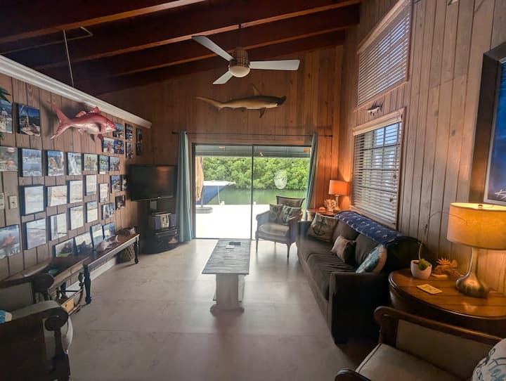 Deep Water Home Located In White Marlin Beach - Islamorada