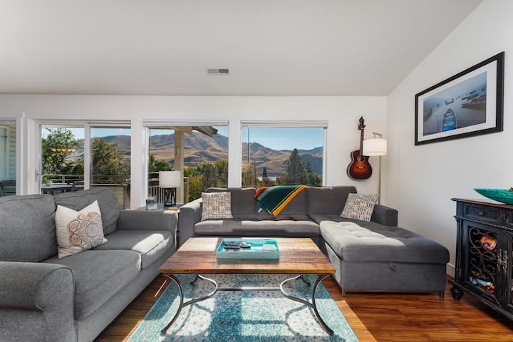 Park Pointe B302- 2 Min Walk To The Beach! - Chelan, WA