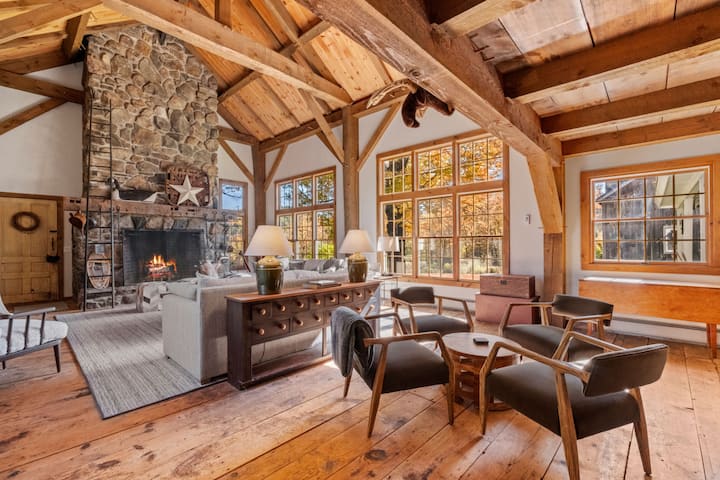 Modern Lux Cabin W/ Mtn Views | Fire Pit - Vermont