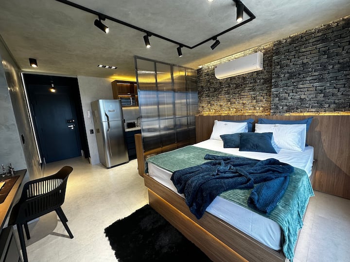 Estilo Industrial Moderno - The Iron Studio - Barreiras