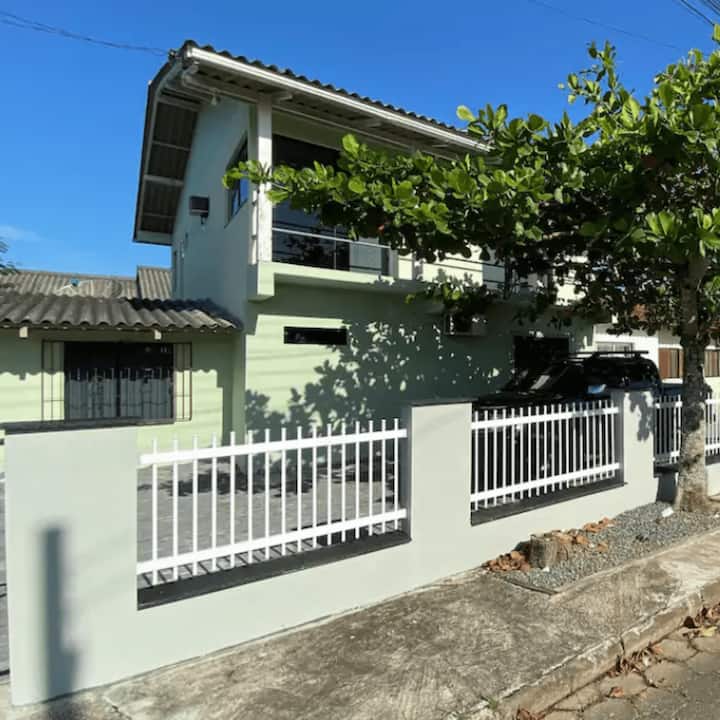 Casa Verde- Mar-terreo - A/c+650m Praia+wifi+suíte - Penha