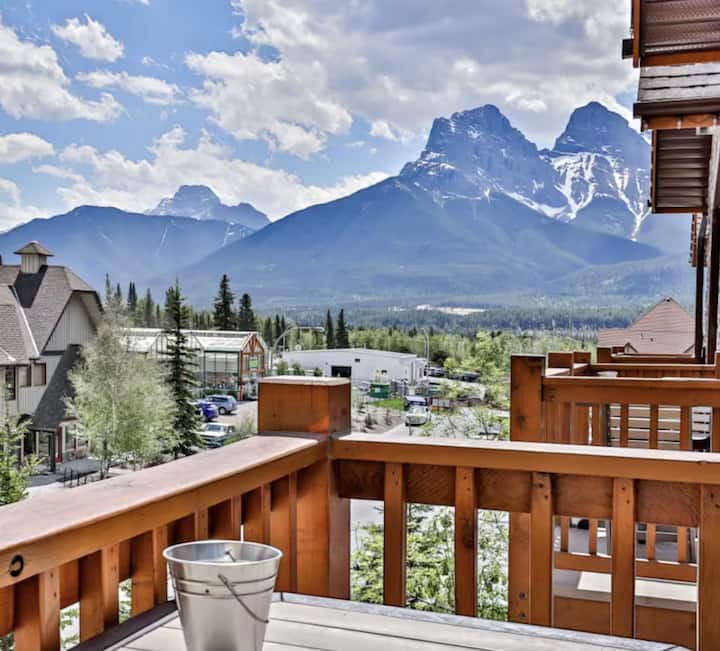 Premier Mountain Retreat [Top Floor/pool/hot Tub] - Canmore