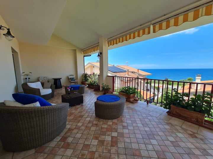 Terrasse Et Vue Sur La Mer (Piedigrotta Terrace) - Pizzo