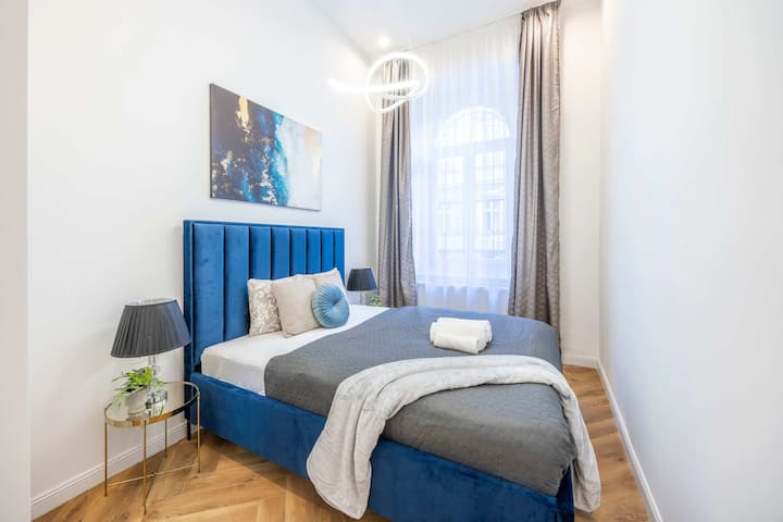 Charming E24 Grand Residence Next To Fashion St. - Hungary