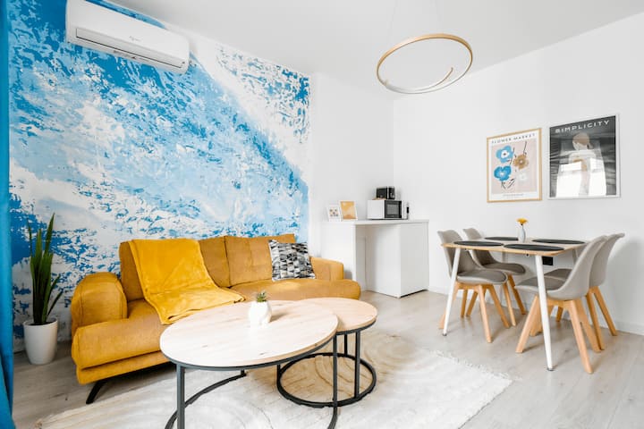 Artsy, Central, Quiet, Balcony, Perfect For 2 - Sofia