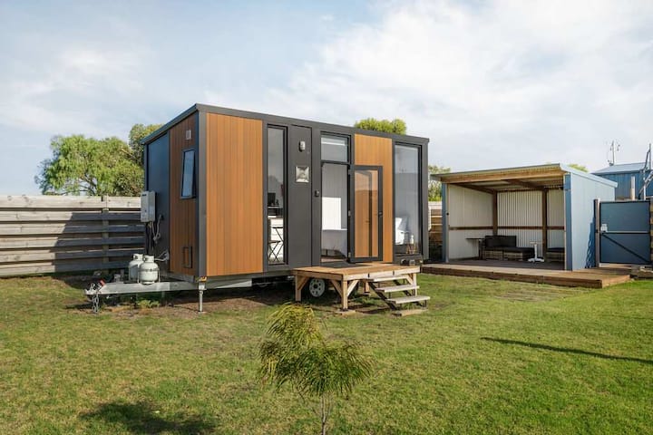 Rosebrook Riverviews By Tiny Away - Port Fairy