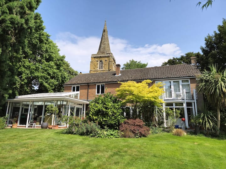 Redwood House - Melton Mowbray