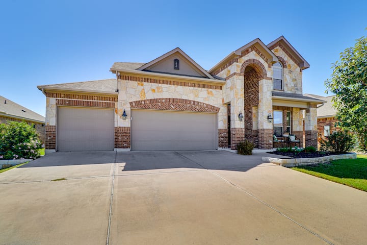 Pet-friendly Leander Home W/ Fully Fenced Yard! - Leander, TX