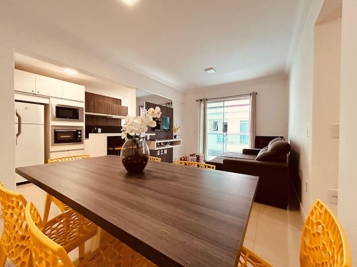 055 - Apartamento Em Residencial Com Piscina Na Praia De Bombas - Bombinhas