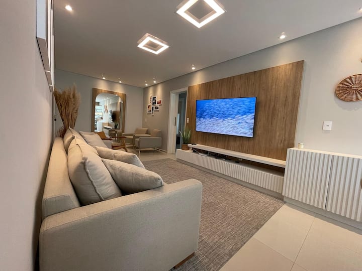 010 - Apartamento Alto Padrão Na Praia De Bombas - Brasile