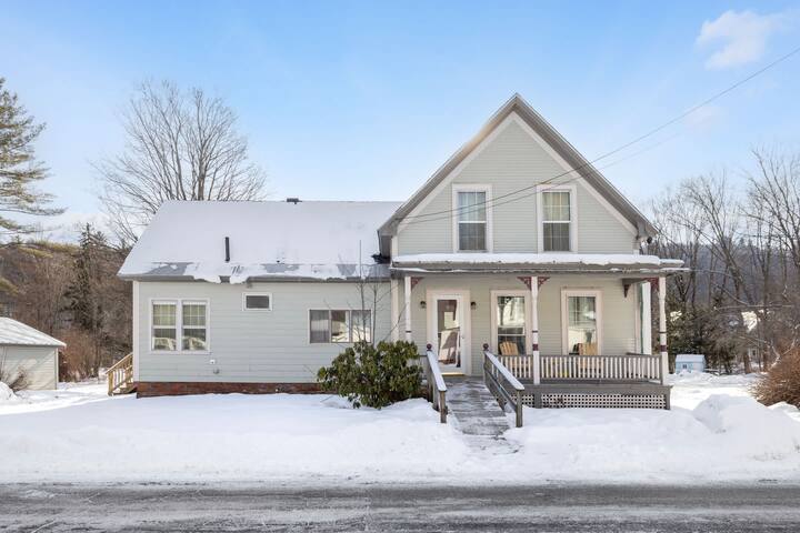 Serene 4-br Farmhouse 5 Min To Okemo - Ludlow, VT