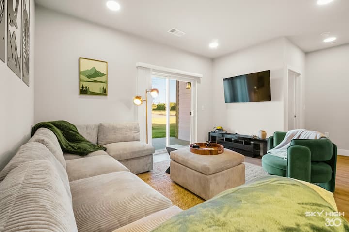 Executive Apt, Workspace/kids Nook/free "P"/pool - Rogers, AR