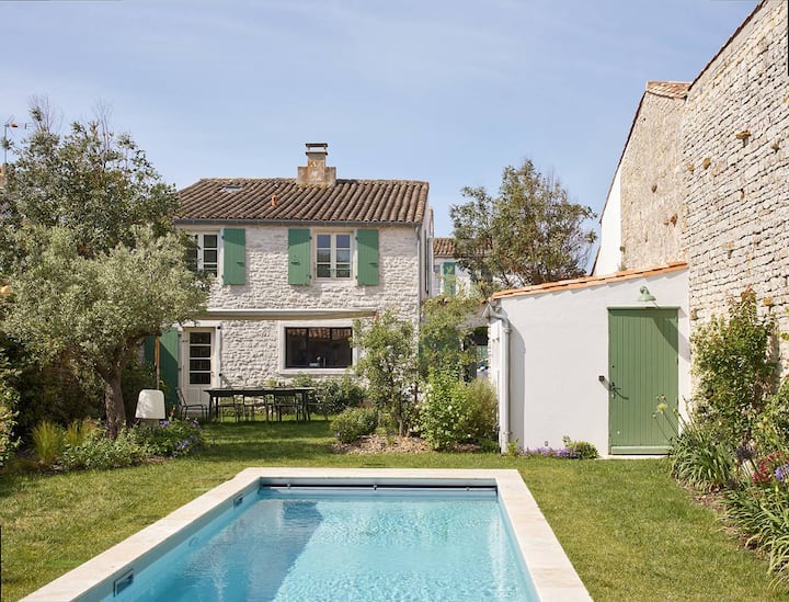 Renovated Village Houses Designed Like A Hotel - Ars-en-Ré