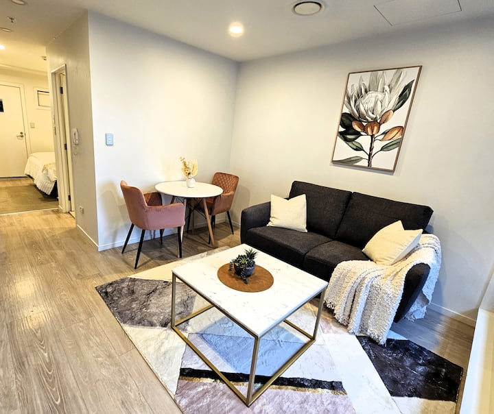 Urban Oasis: Sauna, Pool & Kitchen - Auckland