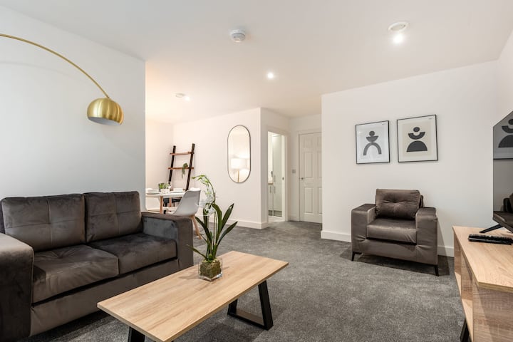Fabulous 1 Bed Central Rotherham Apartment - Rotherham